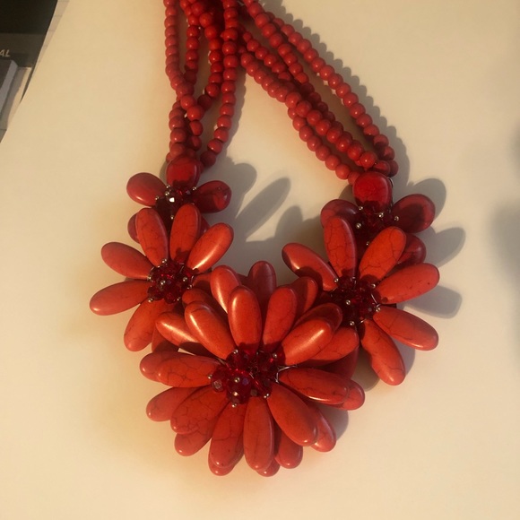 Artisan | Jewelry | Tahoe Boutique Red Howlite Beaded Flower Necklace ...